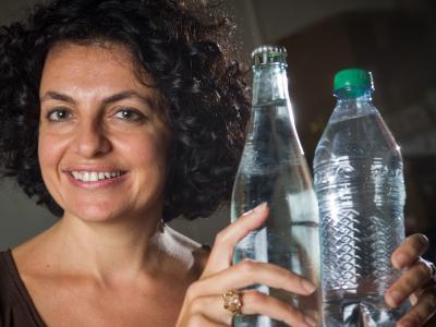 Container's material properties affect the viscosity of water at the ...